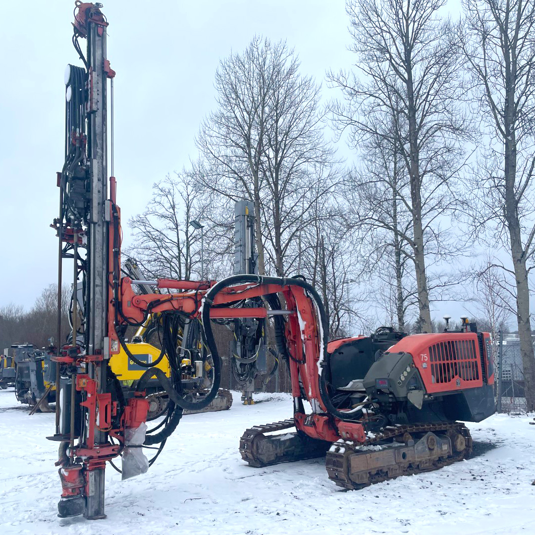 SMT Sweden | Nya och begagnade entreprenadmaskiner