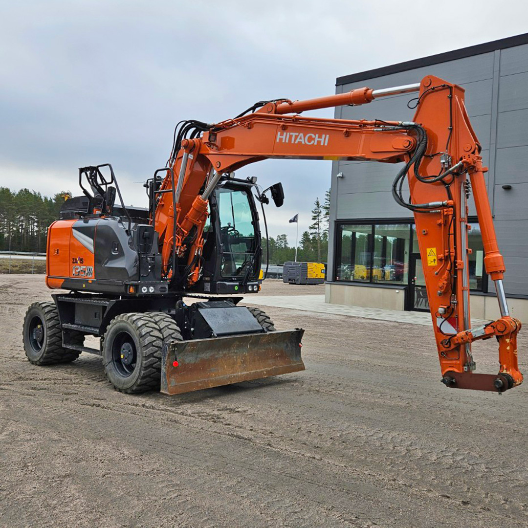 Hitachi ZX 135W, 2022 | SMT Sweden